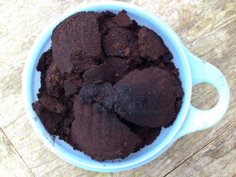 10 clever ways to recycle your used coffee grounds - PureBean